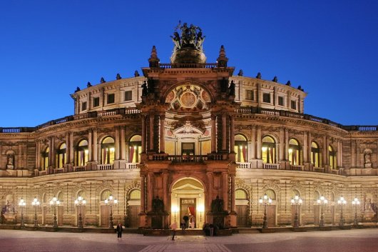 Oper-Dresden - Spielplan der Semperoper + Tickets und Hotels